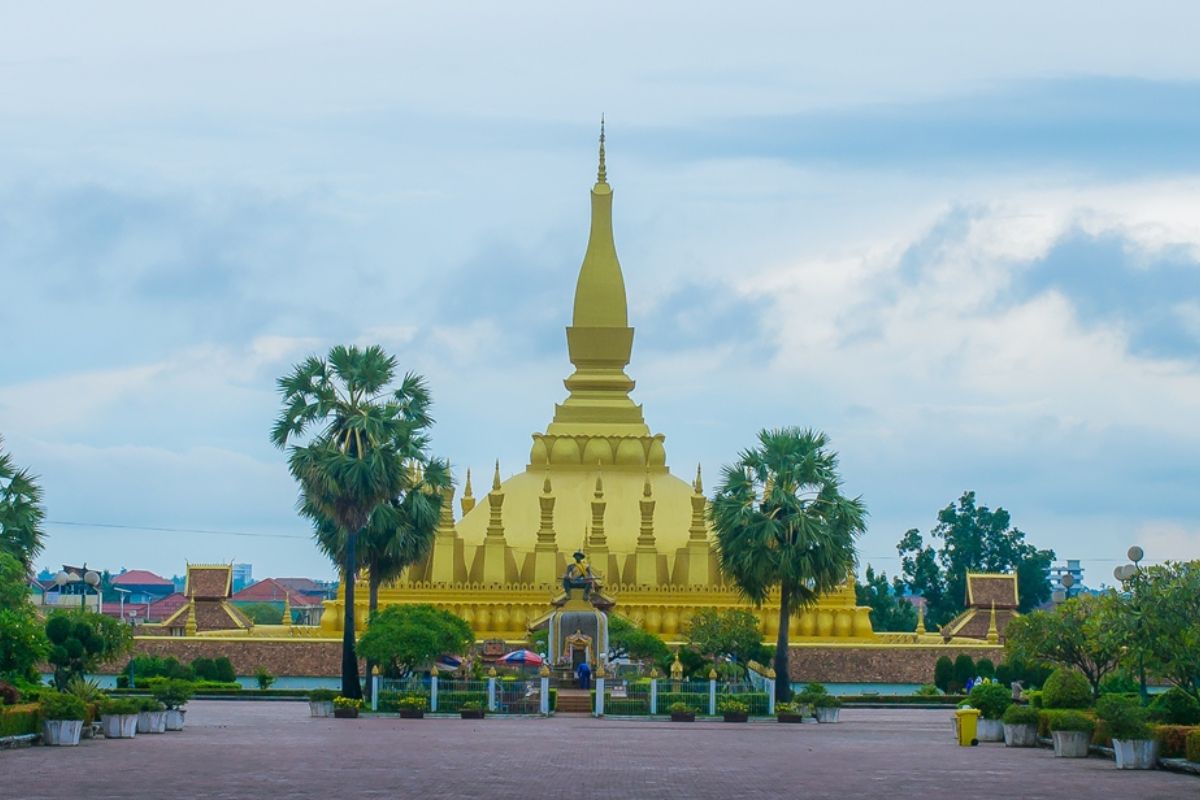 6-Day Laos Tours through Vientiane, Vang Vieng & Luang Prabang